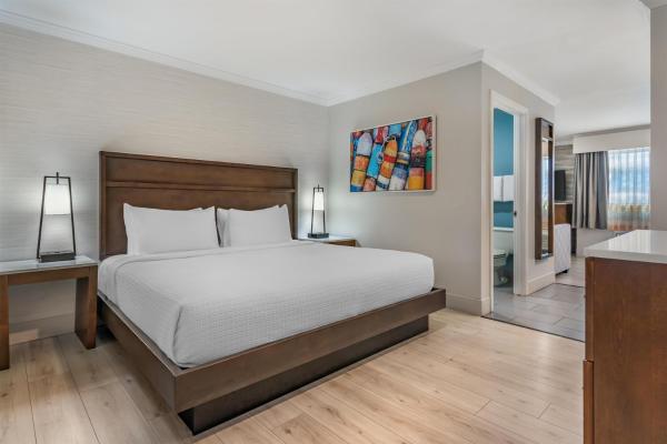 Best Western Plus All Suites Inn - Santa Cruz, CA