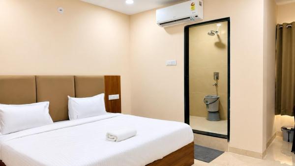 Hotel Sakshi Palace - Indore