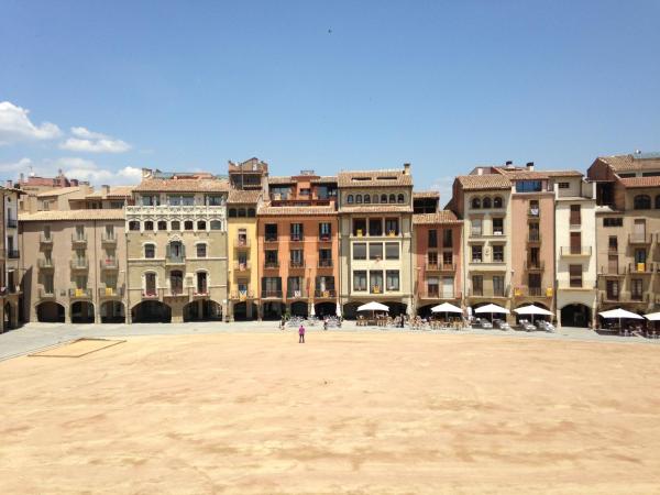 Apartaments Vicus 1 Con Vistas A La Plaza Mayor De Vic - Vic