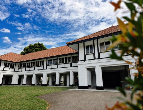 Admiralty Hills Serviced Apartment - Choa Chu Kang
