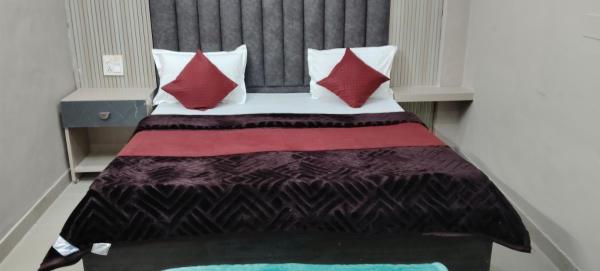 Hotel Amber - Chandigarh
