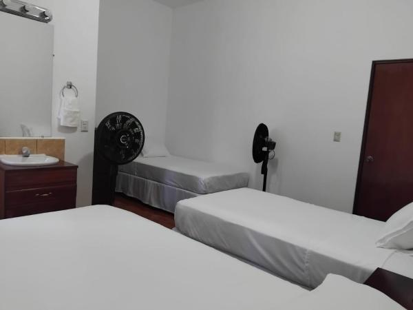 Hotel Brisas De Salpeten - Guatemala