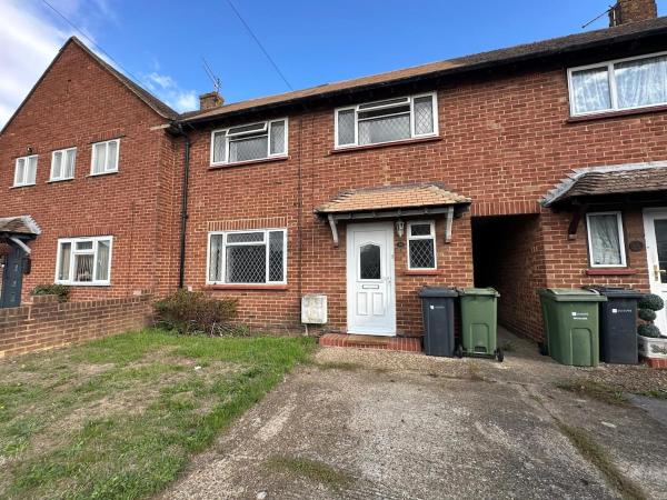 4 Bedroom House In Guildford! - Shere