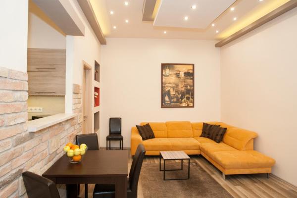 Dominique Apartment - Boedapest