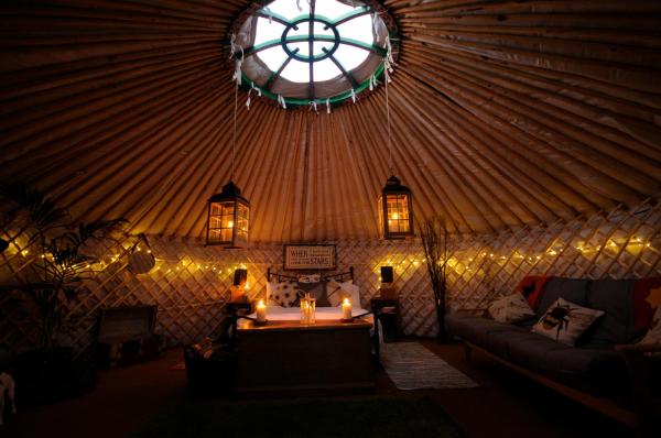 Glamping On The Hill - Cotswolds