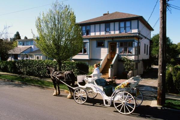 Marketa's Bed And Breakfast - Saanich