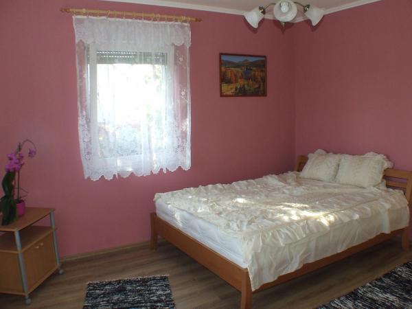 Pajtás Apartman - Balatonfenyves