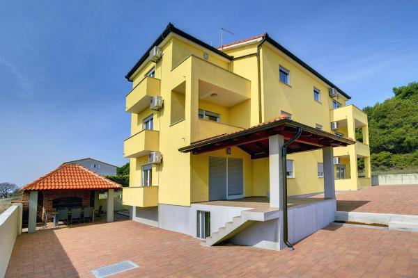 Apartments Robert - Medulin