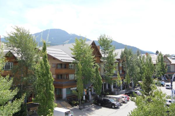 Marketplace Lodge - Whistler Blackcomb