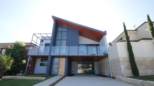 Sunset Apartments - Blue Apt! 2br - 100m To Shops. - Stirling