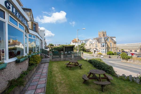 The Glendeveor - Holywell