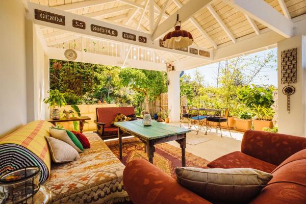 The Blue Beach House - Mindarie