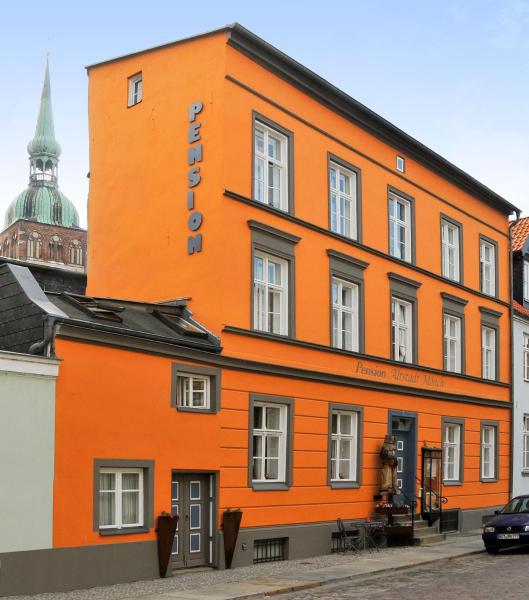 Pension Altstadt Mönch In Top Lage Preis Inclusive 5 Prozent Bettensteuer Und Frühstück - Stralsund