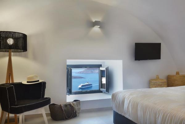 Callia Caves - Adults Only - Santorini