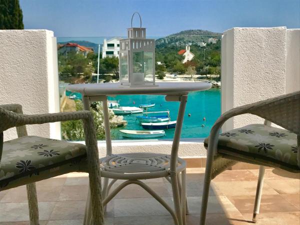 Apartment Victoria - Primošten