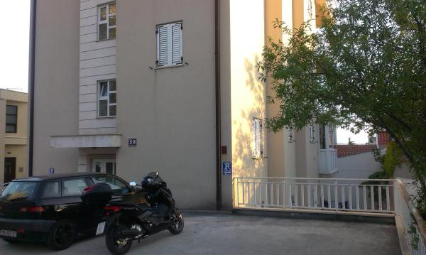 Apartment Viki - Makarska