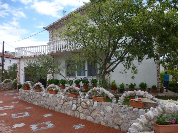 Studio Apartments Matos - Starigrad