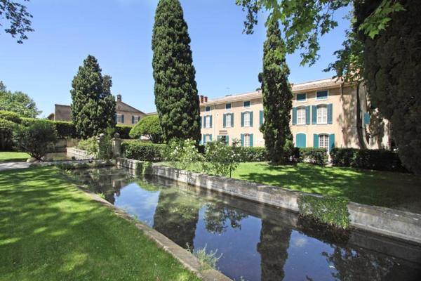 Château De Servanes - Mouriès