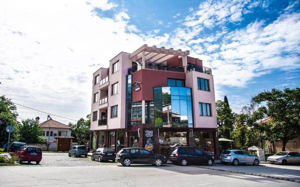Family Hotel Pak Tam - Karlovo