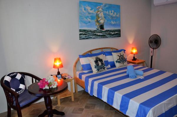 Captain's Lodge And Bar - Panglao