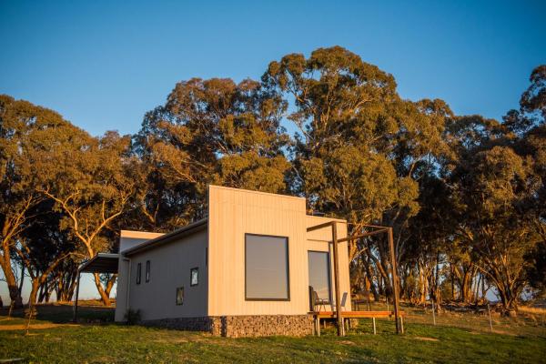 Dragonfly Cottages - Orange