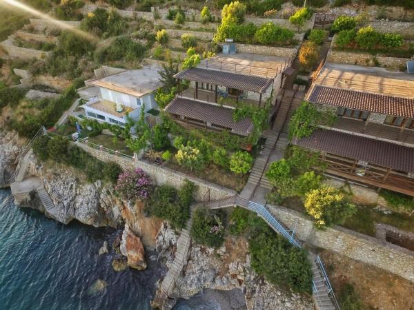 Seaside Duplex Stone Villa - Qeparo