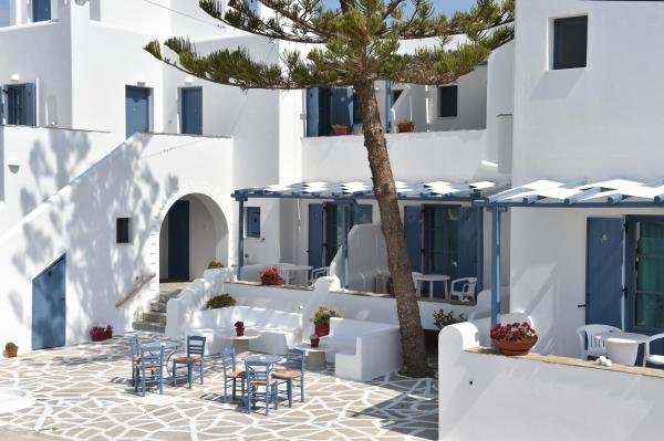 Magginas Studios - Paros