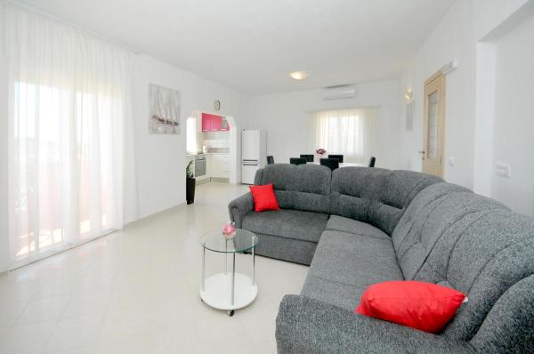 Charming And Comfortable Apartment! - Trogir