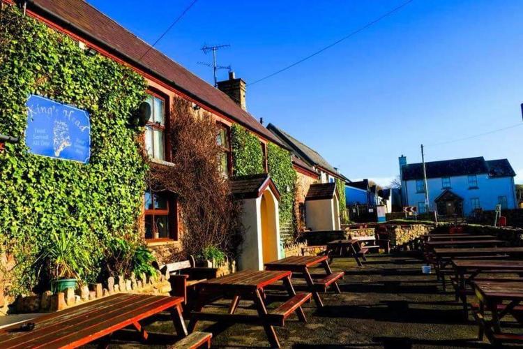 Kings Head Inn Hotel Review, Swansea | Travel