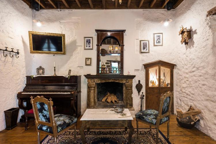 Koukos Traditional Guesthouse Review, Rhodes, Greece | Travel