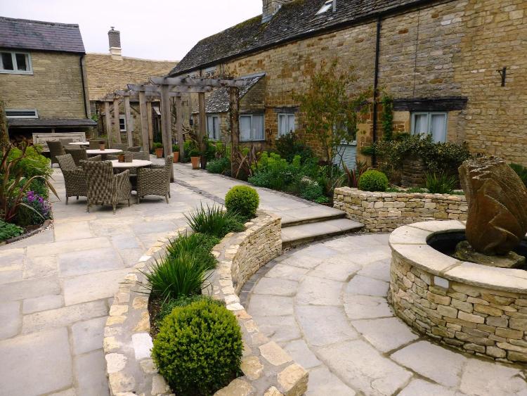 The Kings Head Inn Hotel Review, Bledington, Cotswolds | Telegraph Travel