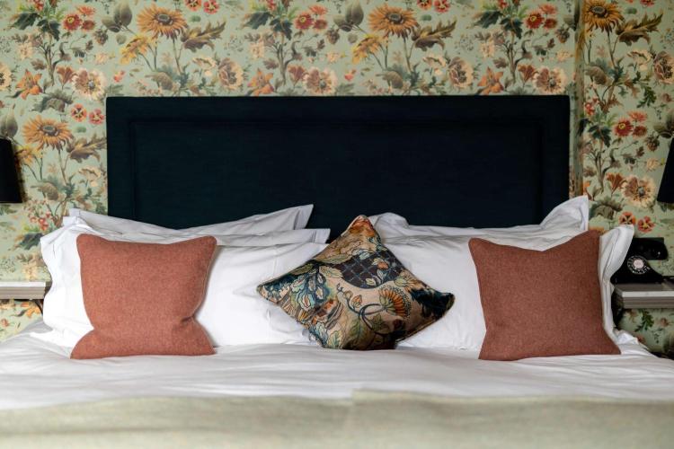 The Wheatsheaf Inn Hotel Review, Northleach, Cotswolds, England ...