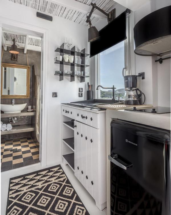 Captain Zeppos Hotel Review, Milos | Telegraph Travel