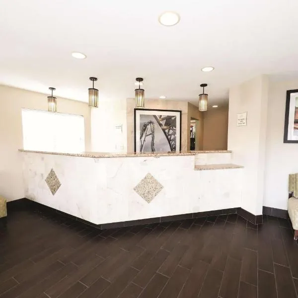 Cedar Point Hotel Breakers in Sandusky, OH - 400 reviews, prices ...