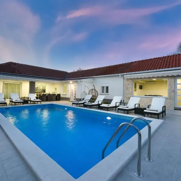 Tiffy studio w private parking in Zadar, Croatia - reviews, prices ...