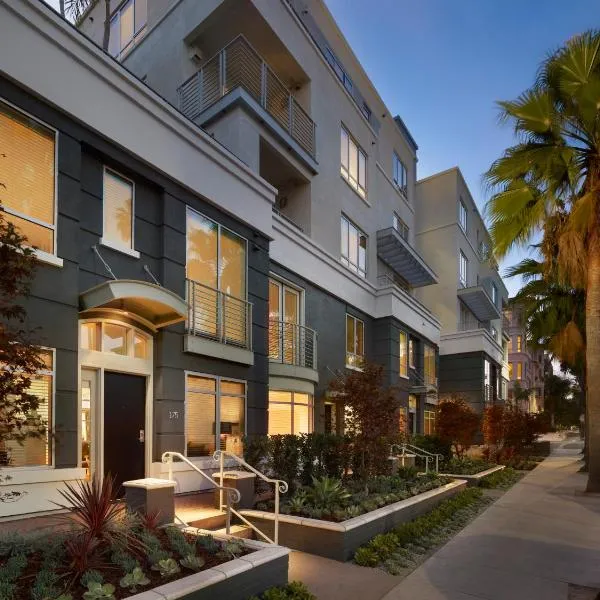 Cameo Beverly Hills in Los Angeles (CA) - reviews, prices | Planet of ...