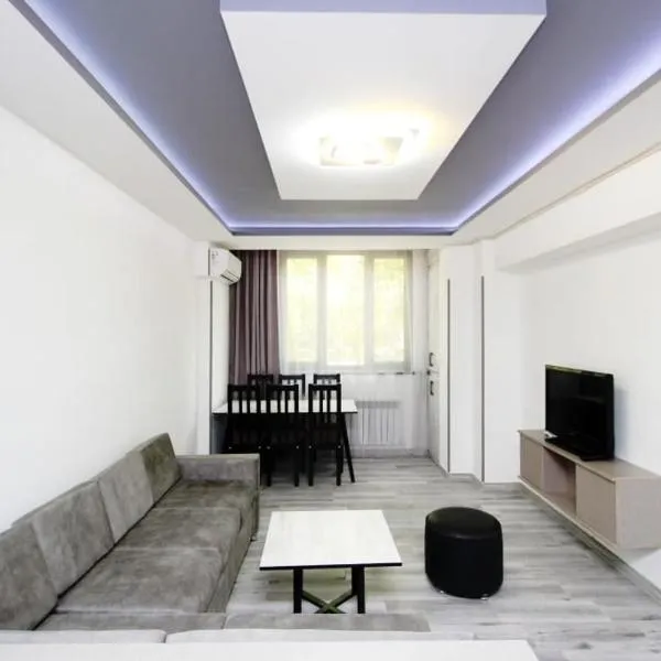 81. Appartaments in the Center of Yerevan with a balcony, Armenia - 30 ...