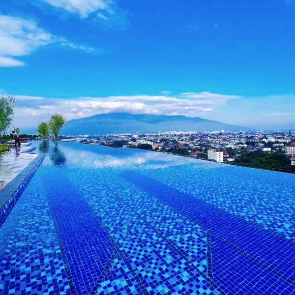 The Astra Sky River Luxury Condo,the largest pool in Chiang Mai ...