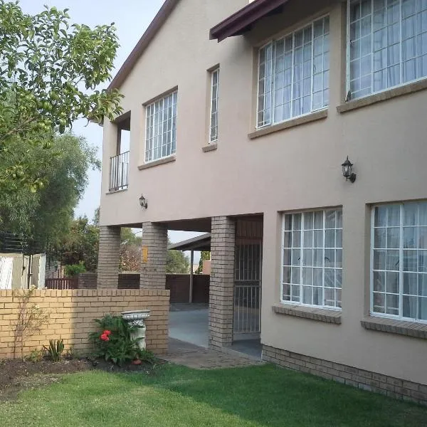 Umuzi Lodge in Secunda, South Africa - reviews, prices | Planet of Hotels
