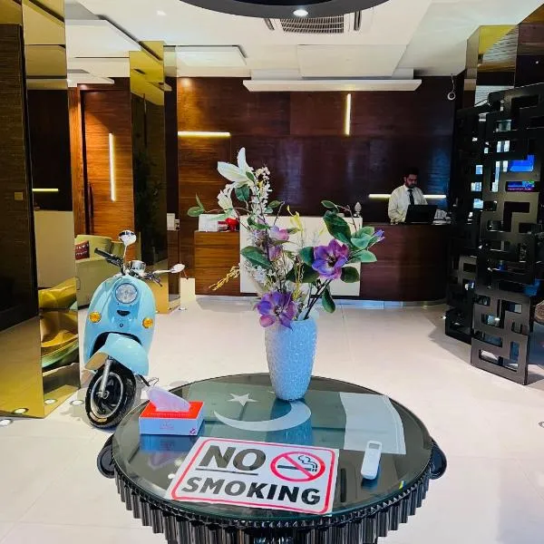 Avari Xpress Gulberg - Lahore, Pakistan - Updated 2026: Hotel prices ...