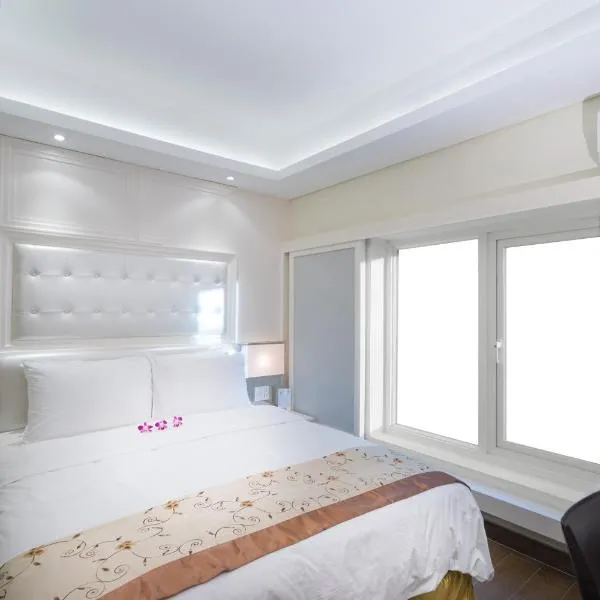 Ruby Star Hotel Nam Quoc Cang in Ho Chi Minh City, Vietnam - 80 reviews ...