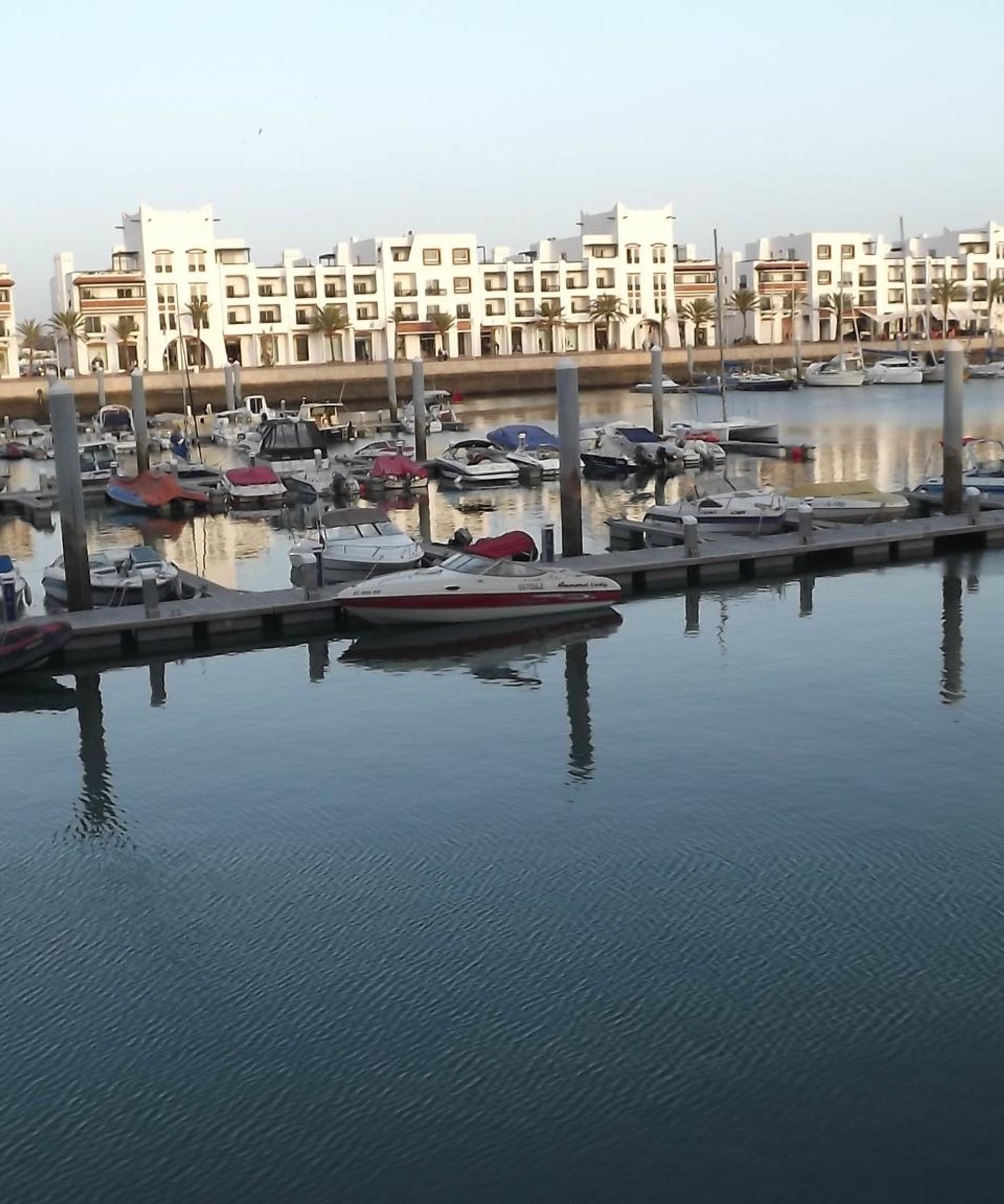Aluguer de carros de Autounion perto do Aeroporto de Agadir - Al Massira