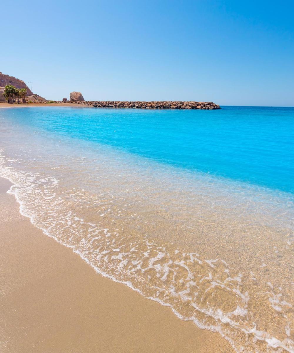 Cheap car hire in Costa Cálida: find and compare deals | Booking.com