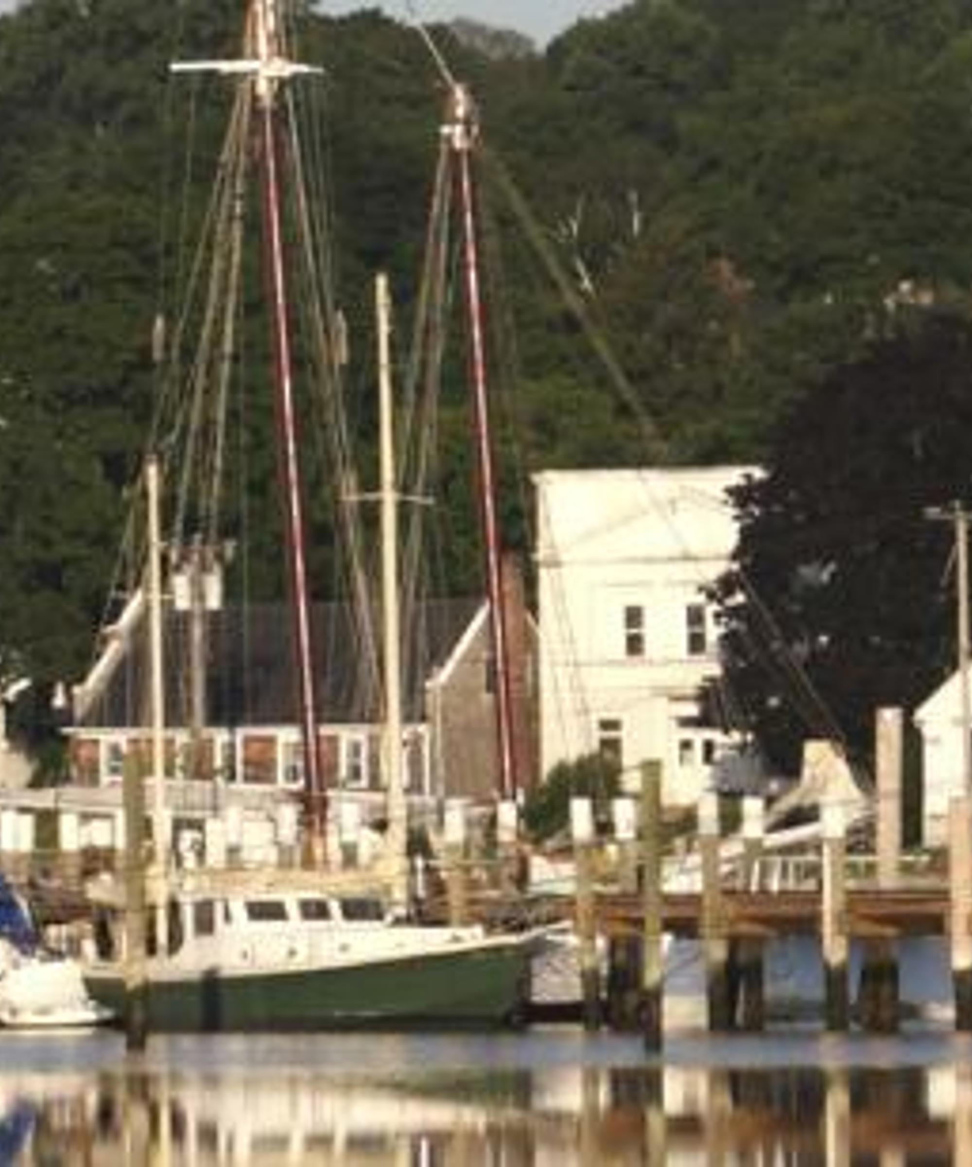 Book cheap flights to Connecticut – Booking.com