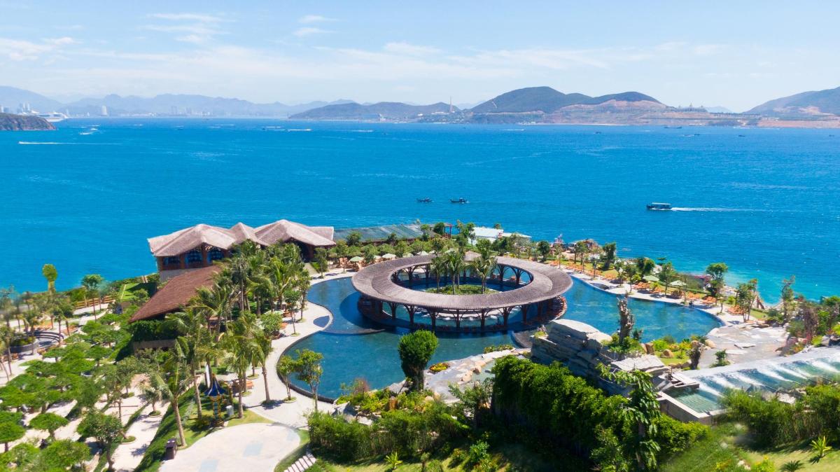 Hon Tam Island Visit with Mud Bath at a Resort Nha Trang – Booking.com