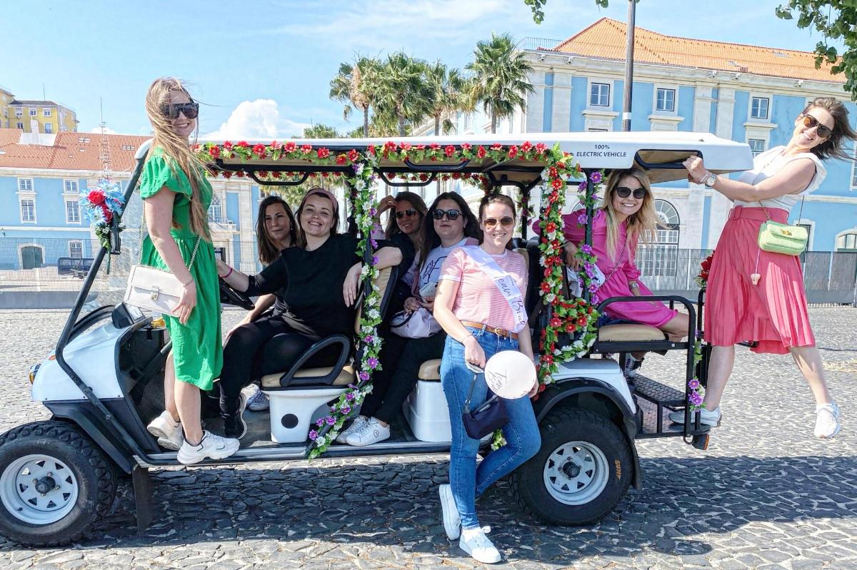 Tour turístico privado por la ciudad en tuk tuk Lisboa - Booking.com